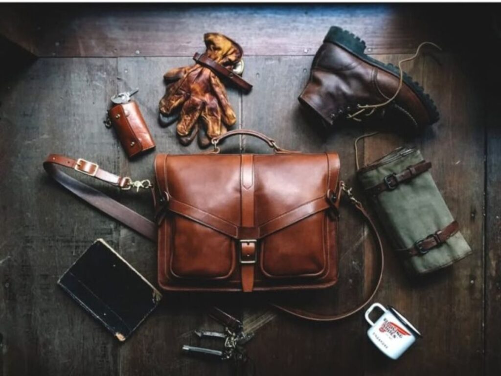 Các Địa Chỉ Bán Đồ Da Handmade Uy Tín: HN, HCM, Online