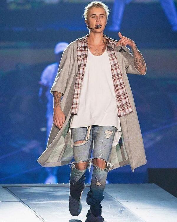Thời trang Justin Bieber: Phong cách thời trang không thể trộn lẫn